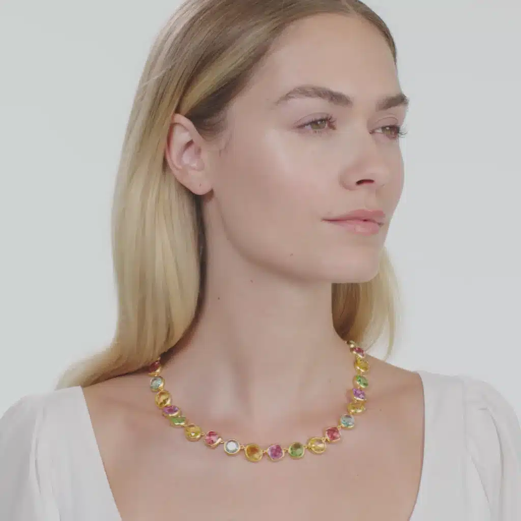 How to Wear Bold Accessories – My 2025 Style Guide - ChicFitReview